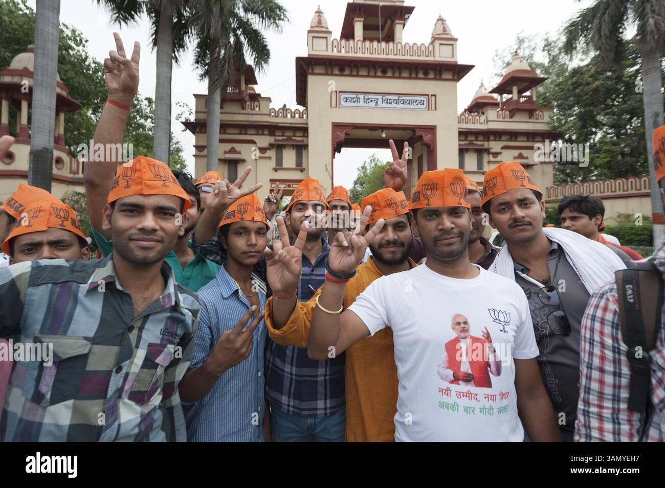 April 22, 2014 - Varanasi, Uttar Pradesh, India - BJP supporters ...