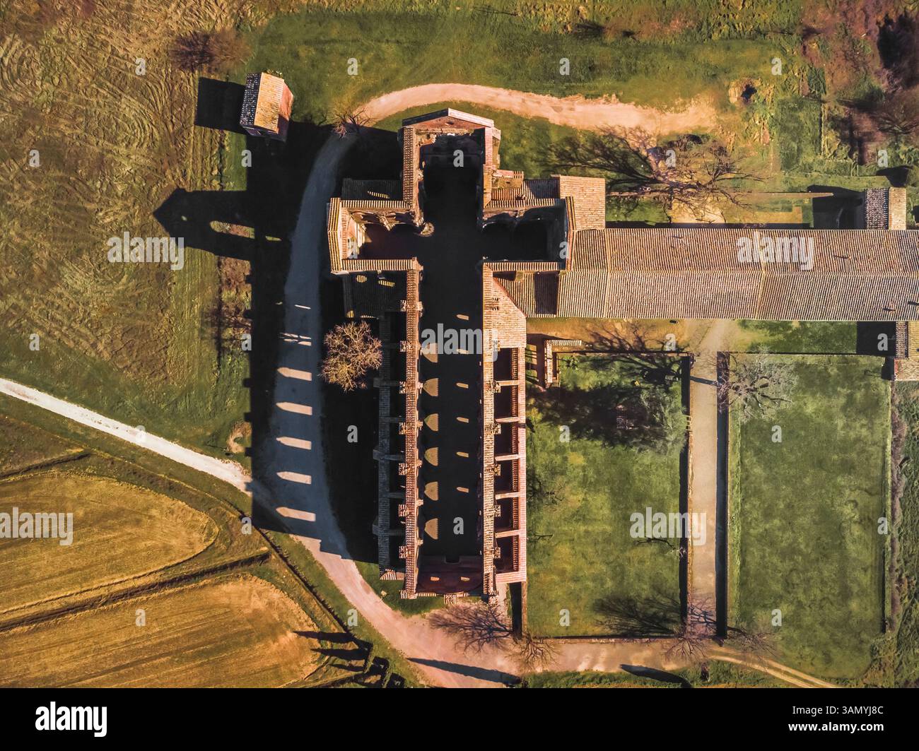 Aerial view roofless walls hi-res stock photography and images - Alamy