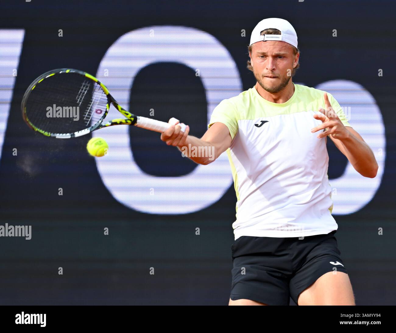 Munich, Germany. 14th Apr, 2025. Tennis, ATP Tour - Munich, Singles, Men, 1st round. Zverev ...