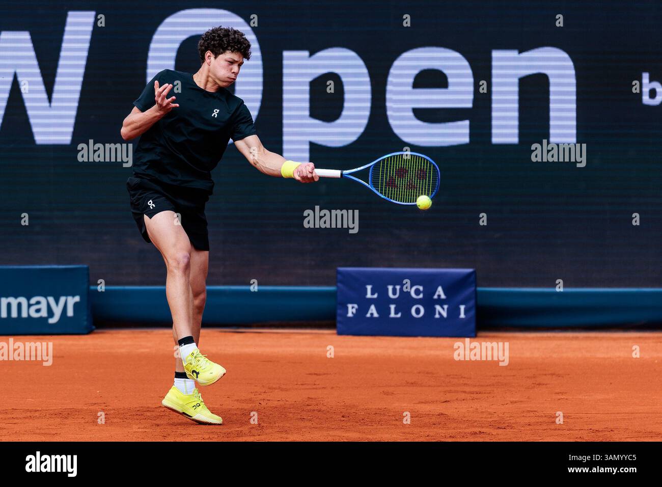 Munich, Germany. 14th April, 2025. Ben Shelton (USA) im Match gegen Borna Gojo (Kroatien) BMW ...