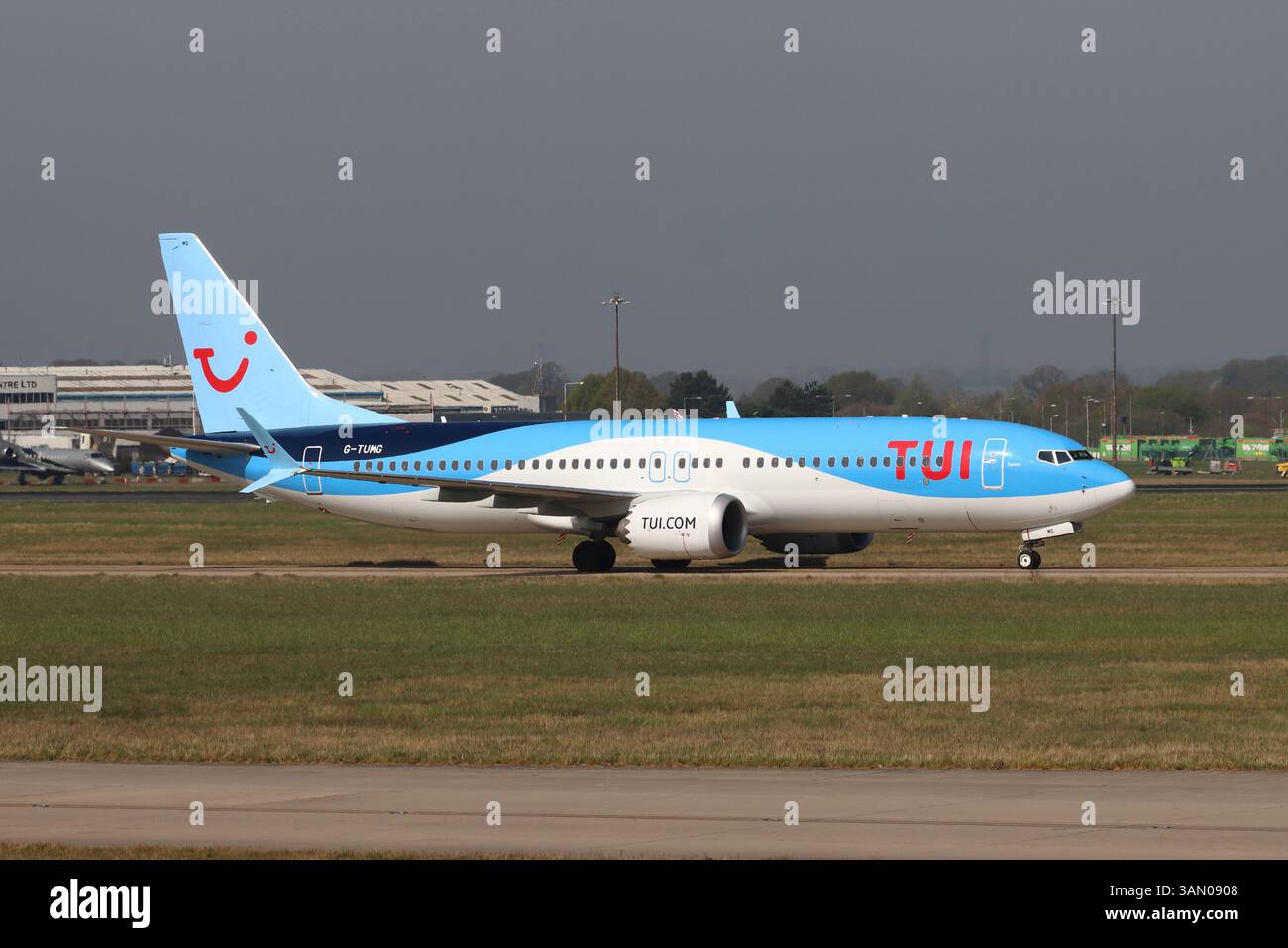 G-TUMG, TUI Airways, Boeing 737 MAX 8, arriving at London Stansted ...