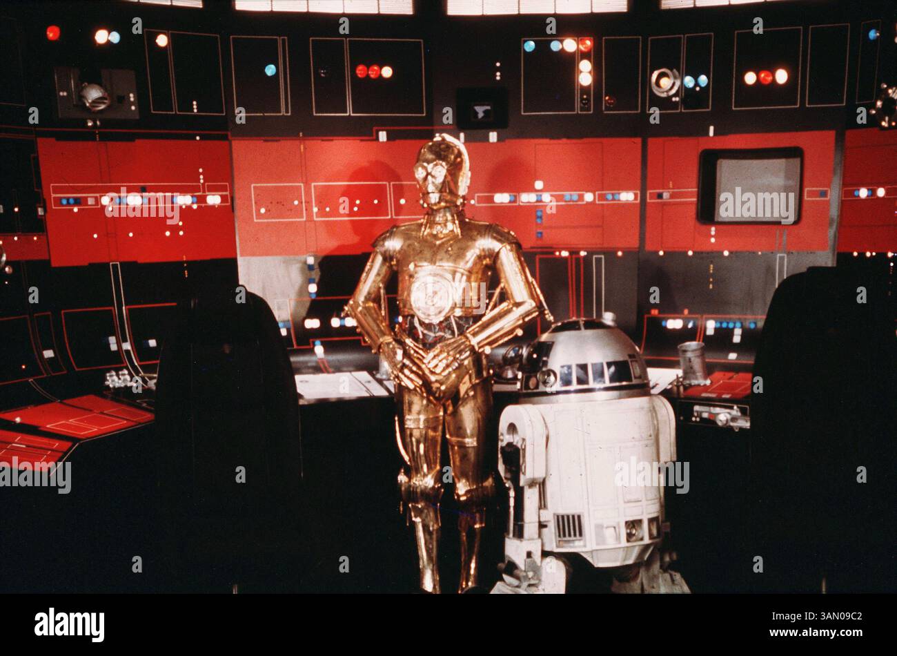 C 3po and r2 d2 and leia hi-res stock photography and images - Alamy
