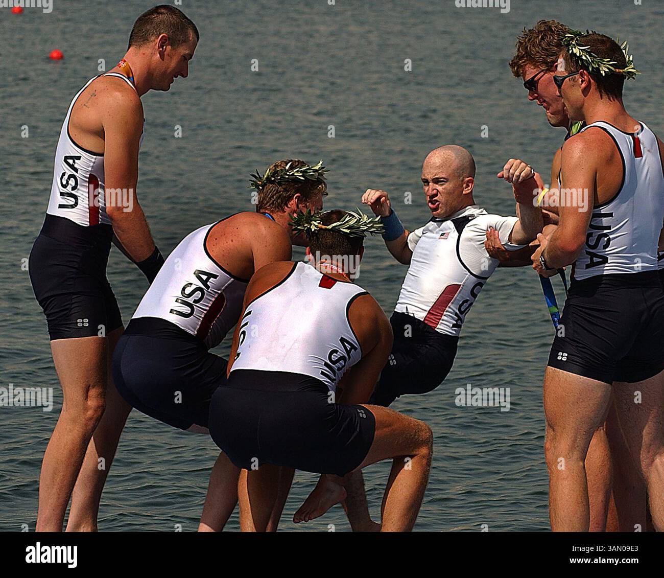 Therowing hi-res stock photography and images - Alamy