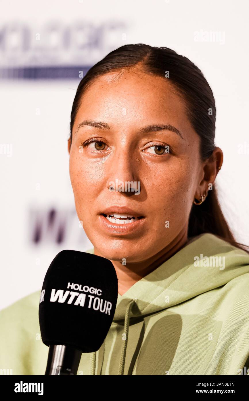 Stuttgart, Deutschland. 14th Apr, 2025. Jessica Pegula (USA) beim Interview GER, Porsche Tennis ...