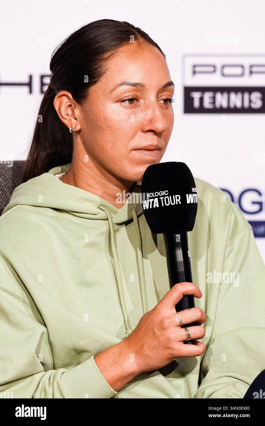 Jessica Pegula (USA) beim Interview GER, Porsche Tennis Grand Prix GP Stuttgart 2025, WTA500, 14 ...