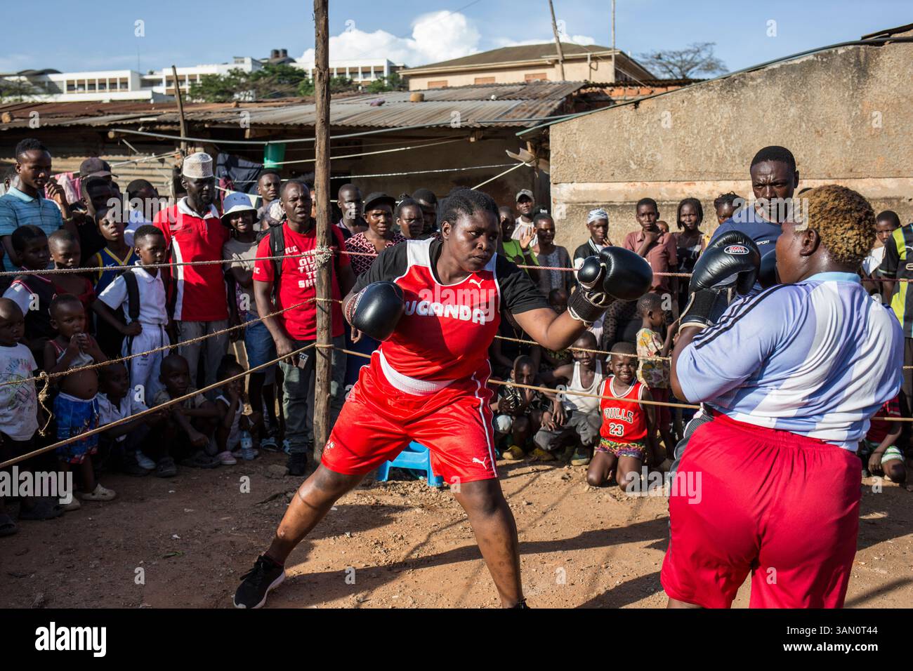 Boxing in Katanga slum, Kampala, Uganda, Africa Stock Photo - Alamy