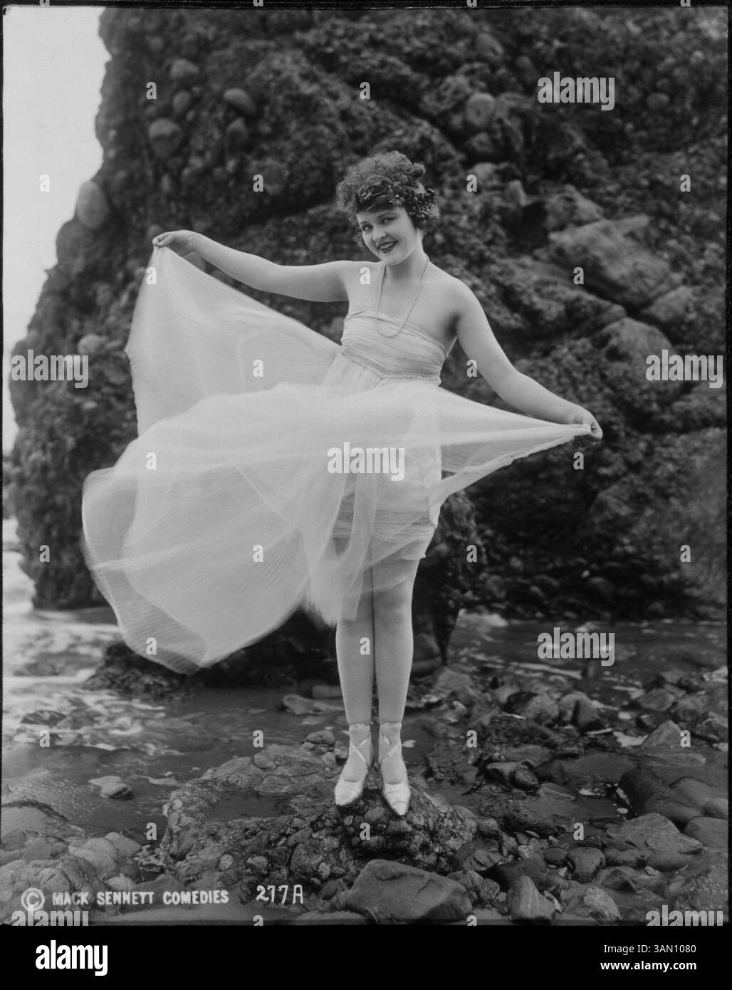 Jan. 1, 1920 - Actress Phyllis Haver, One of Mack Sennett's Bathing ...