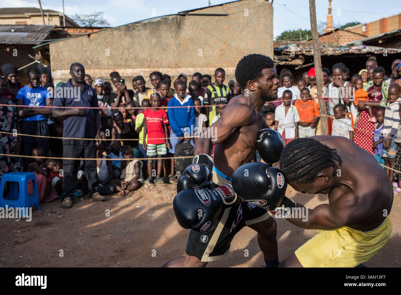 Boxing in Katanga slum, Kampala, Uganda, Africa Stock Photo - Alamy