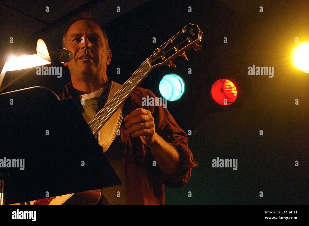 Young kevin costner hi-res stock photography and images - Alamy