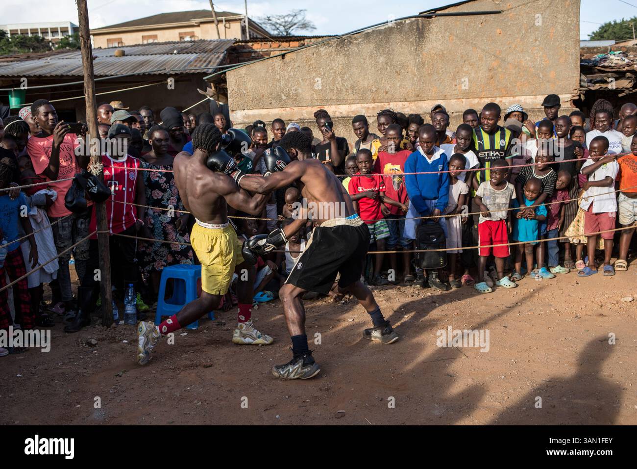 Boxing in Katanga slum, Kampala, Uganda, Africa Stock Photo - Alamy