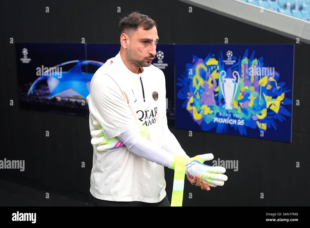 Villa park paris april 2025 donnarumma hi-res stock photography and ...