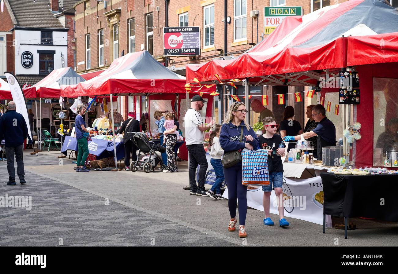 Temporary market stalls hi-res stock photography and images - Alamy