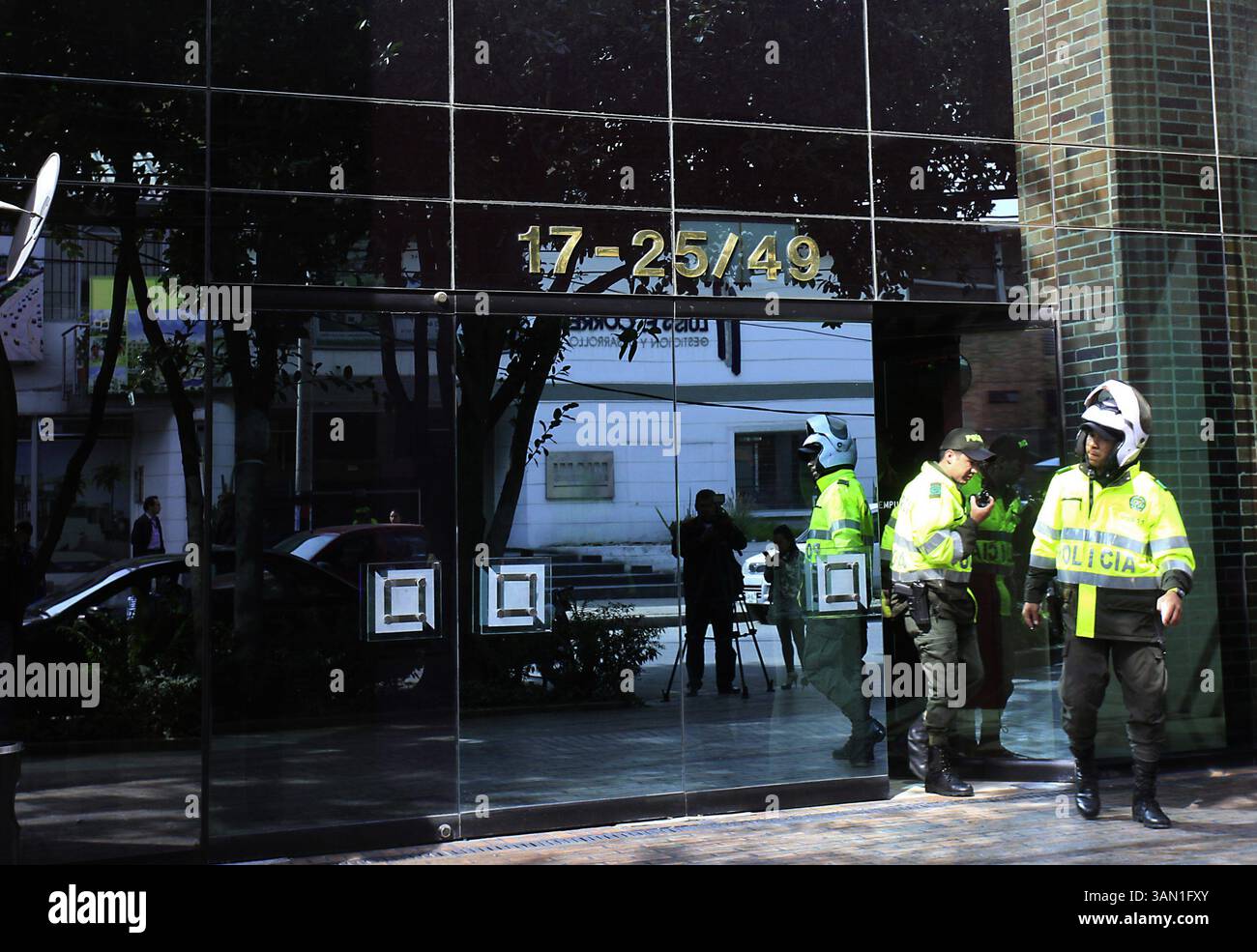 Interceptaciones hi-res stock photography and images - Alamy