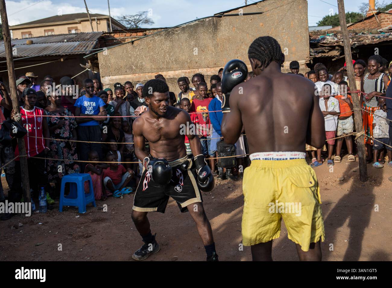 Boxing in Katanga slum, Kampala, Uganda, Africa Stock Photo - Alamy