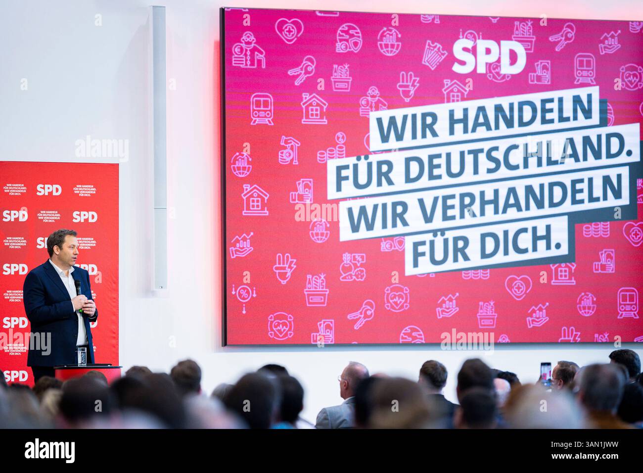 14.04.2025 - Dialogkonferenz der SPD-Parteispitze in Hannover vor dem ...