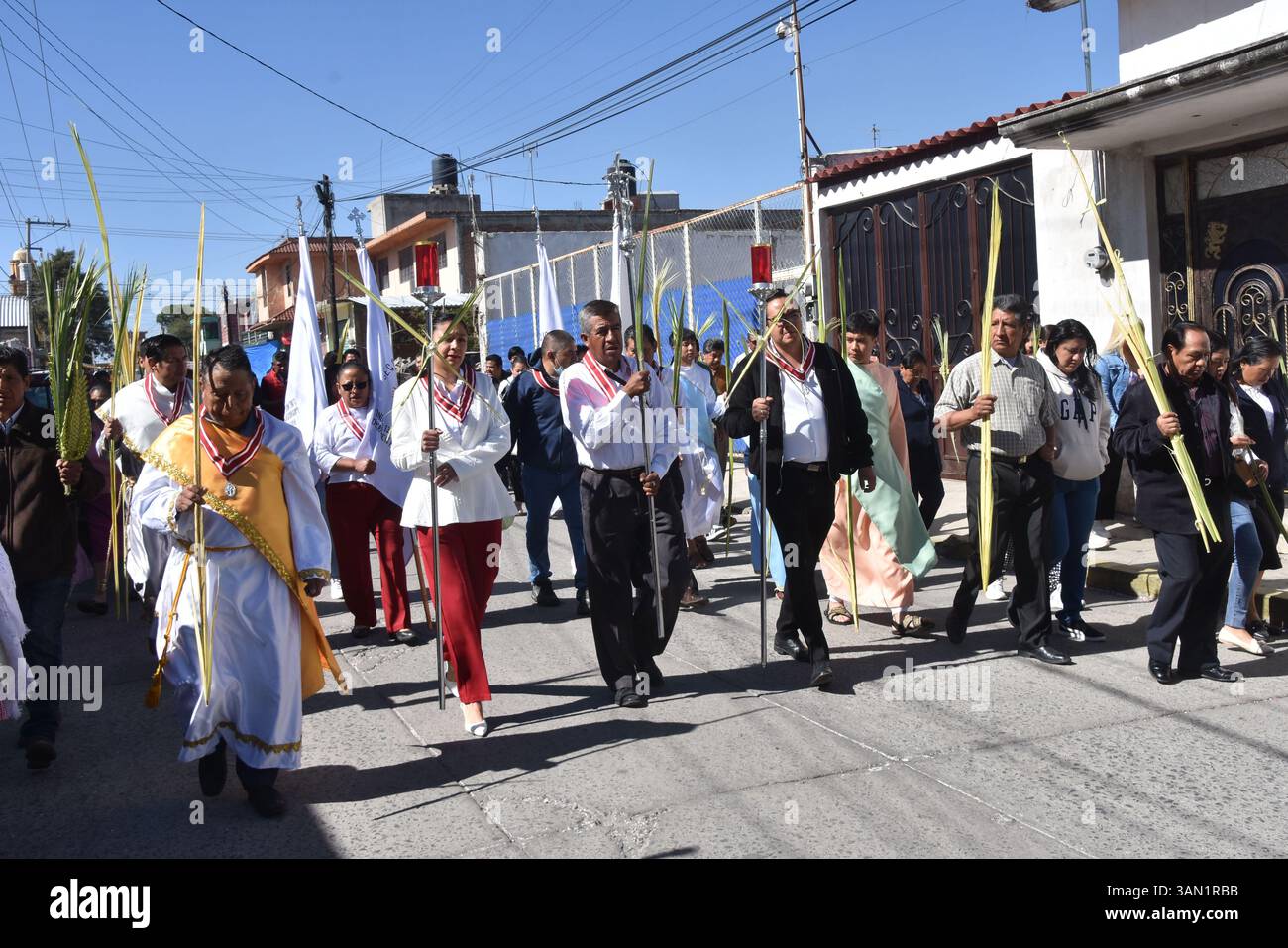 Religious christian ceremony mexico hi-res stock photography and images ...