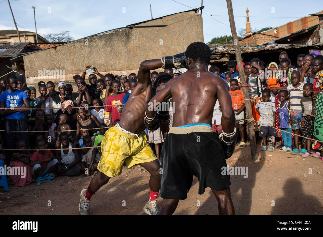Boxing in Katanga slum, Kampala, Uganda, Africa Stock Photo - Alamy