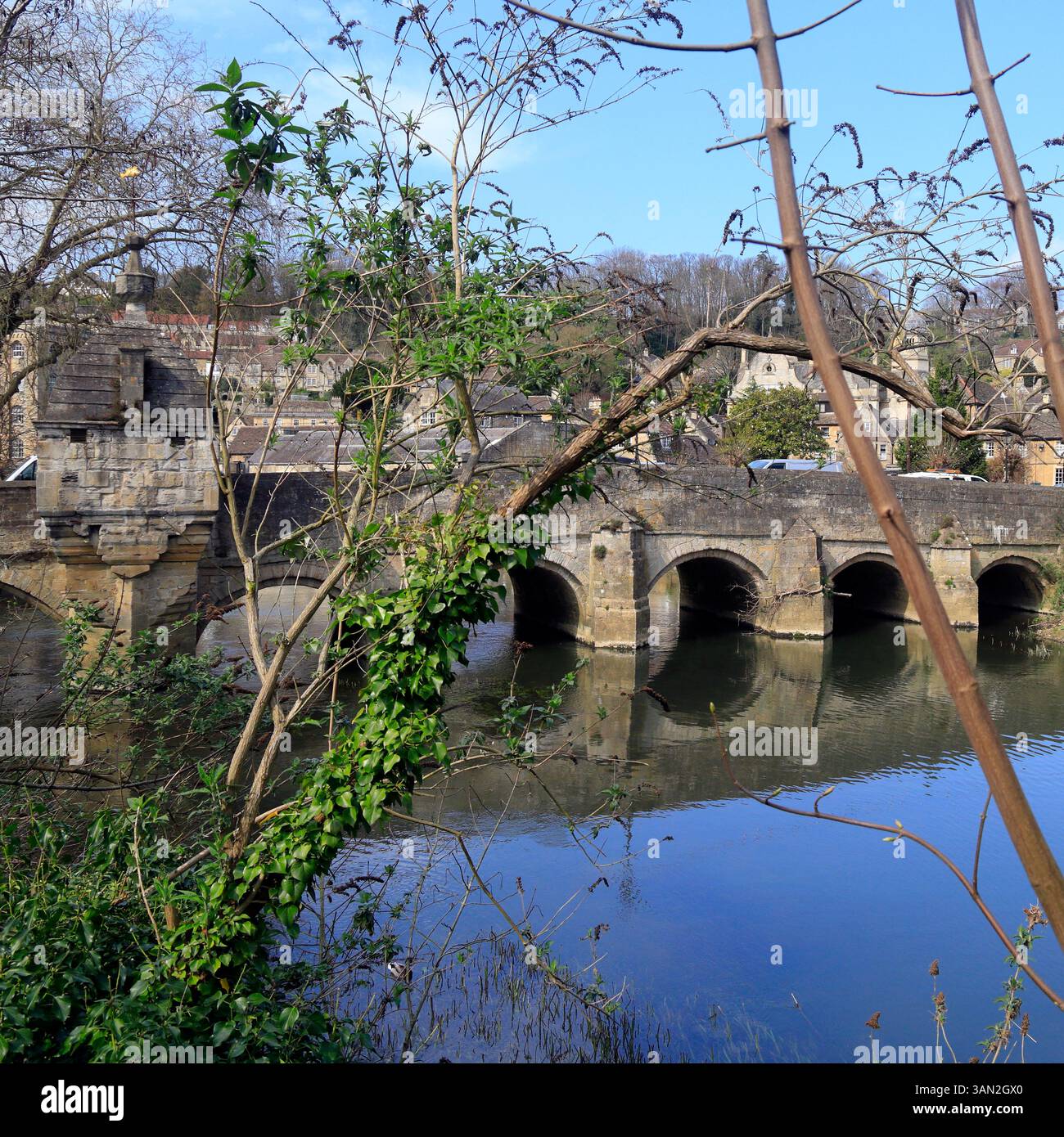 The Town Bridge and historic lockup over the river Avon at Bradford on ...