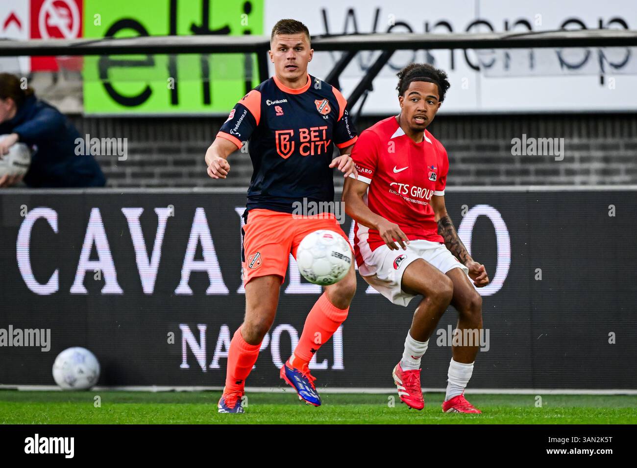 ALKMAAR - (l-r) Alex Plat of FC Volendam, Elijah Dijkstra of Jong AZ ...
