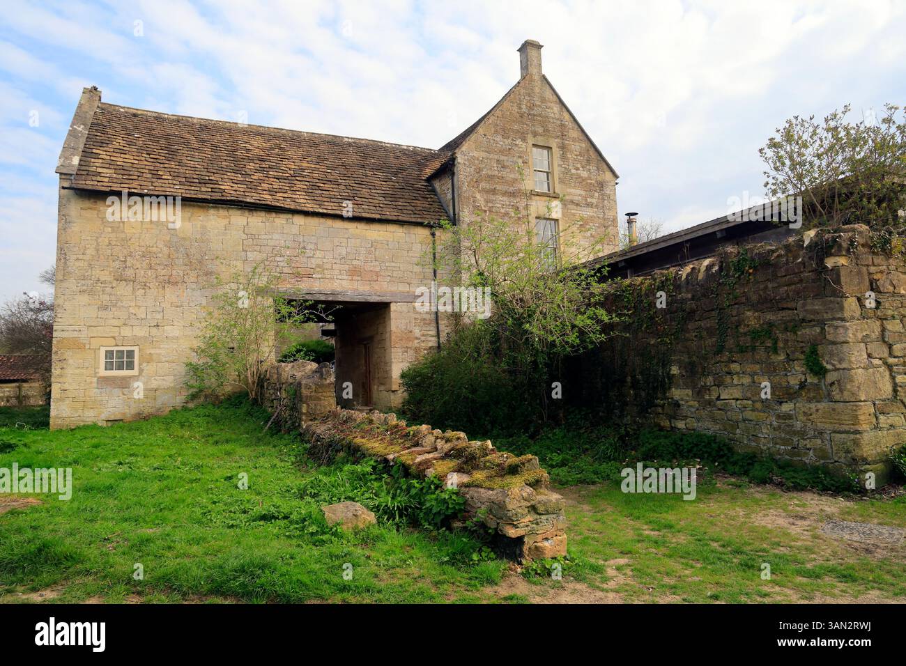 Barton Farm 14th century farmhouse building, Bradford on Avon. Taken ...