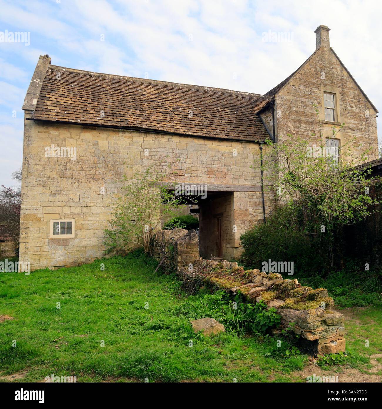 Barton Farm 14th century farmhouse building, Bradford on Avon. Taken ...