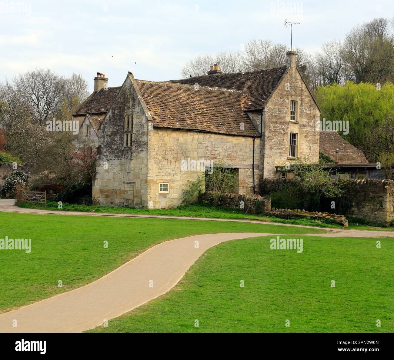 Barton Farm 14th century farmhouse building, Bradford on Avon. Taken ...