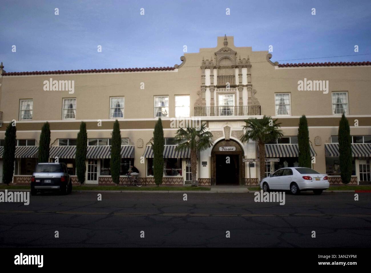 Aug 10, 2008 - Marfa, Texas, USA - The Hotel Paisano is a National ...