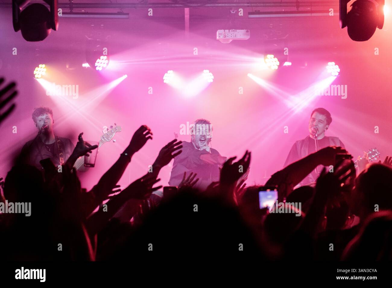 Baby Lasagna performing at Sala Razzmatazz 3, Barcelona 07 Apr 2025 ...