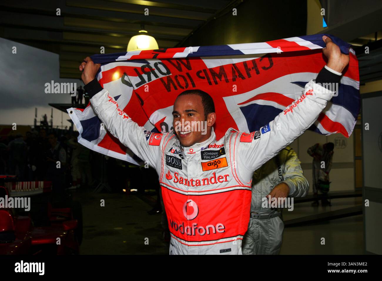 Lewis hamilton 2008 brazil hi-res stock photography and images - Alamy