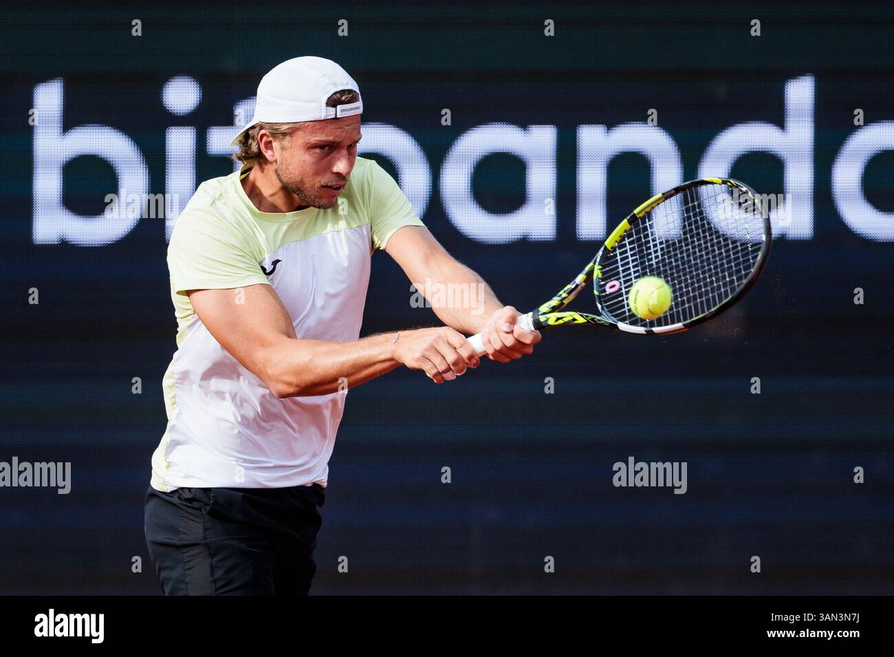 Munich, Germany. 14th April, 2025. Alexandre Muller (Frankreich) im Match gegen Alexander Zverev ...