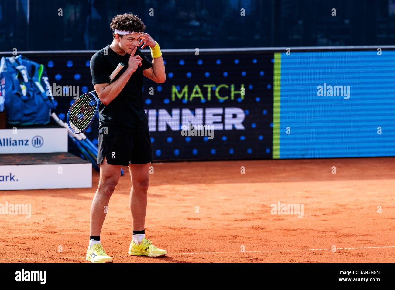 Munich, Germany. 14th April, 2025. Ben Shelton (USA) posiert nach dem Sieg im Match gegen Borna ...