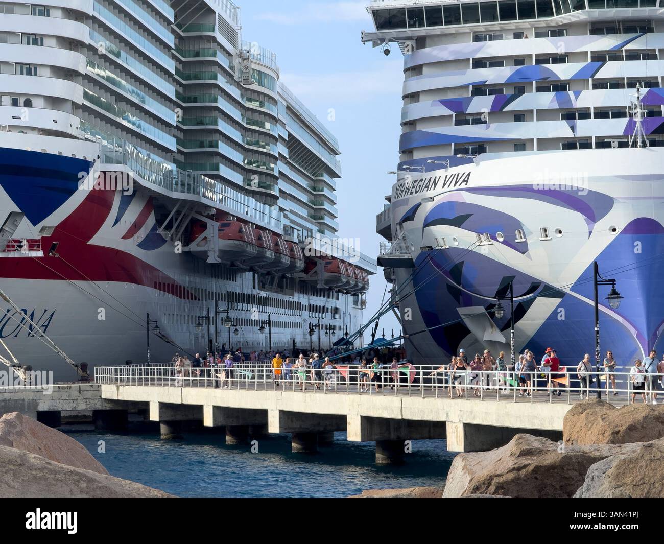Cruise ships port st hi-res stock photography and images - Alamy