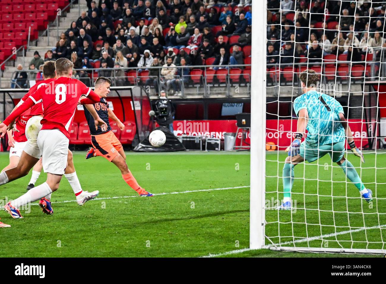 ALKMAAR - Alex Plat of FC Volendam scores the 0-1 during the Dutch ...