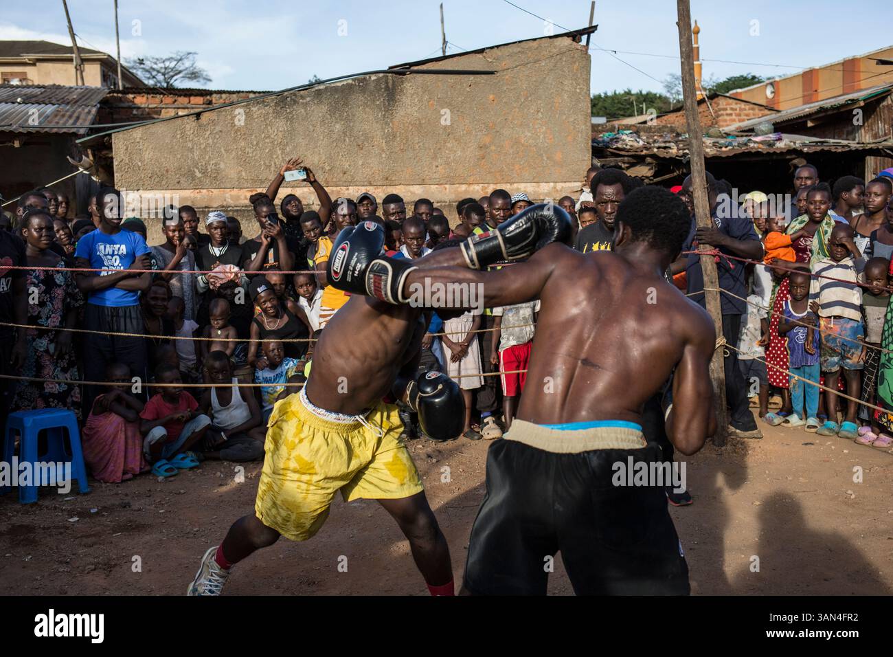Boxing in Katanga slum, Kampala, Uganda, Africa Stock Photo - Alamy