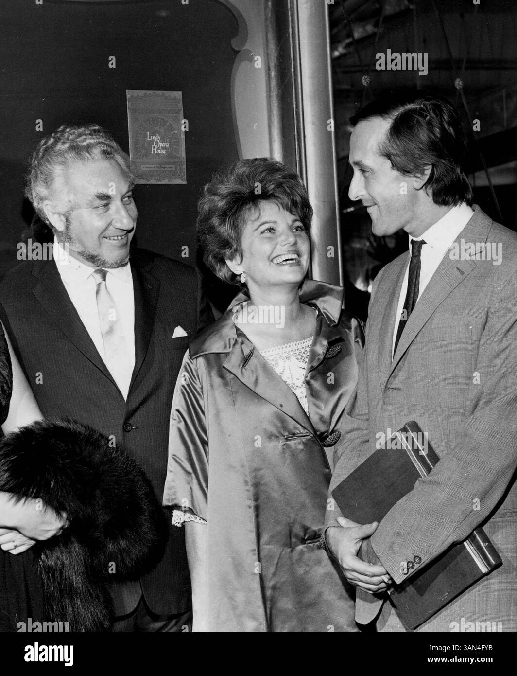 Opera house photos Black and White Stock Photos & Images - Alamy