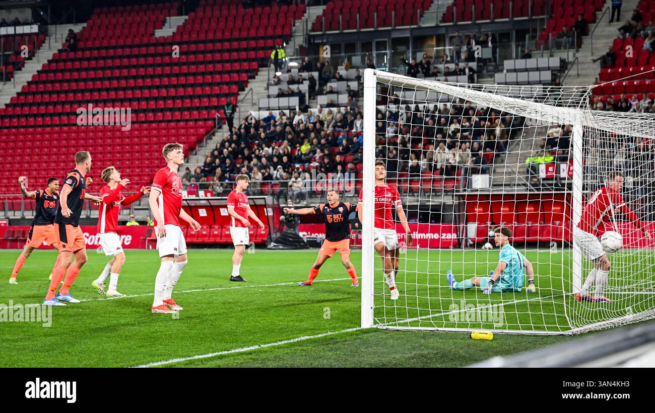 ALKMAAR - Alex Plat of FC Volendam scores the 0-1 during the Dutch ...