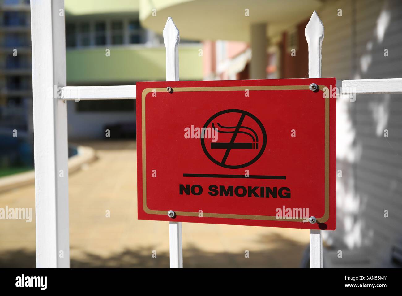 No Smoking sign on fence outdoors. Prohibition Stock Photo - Alamy