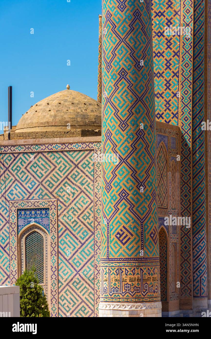 Madrasah of Registan Square in Samarkand, Uzbekistan Translation: in ...