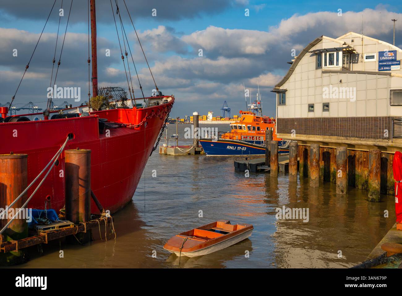 Harwich station hi-res stock photography and images - Alamy