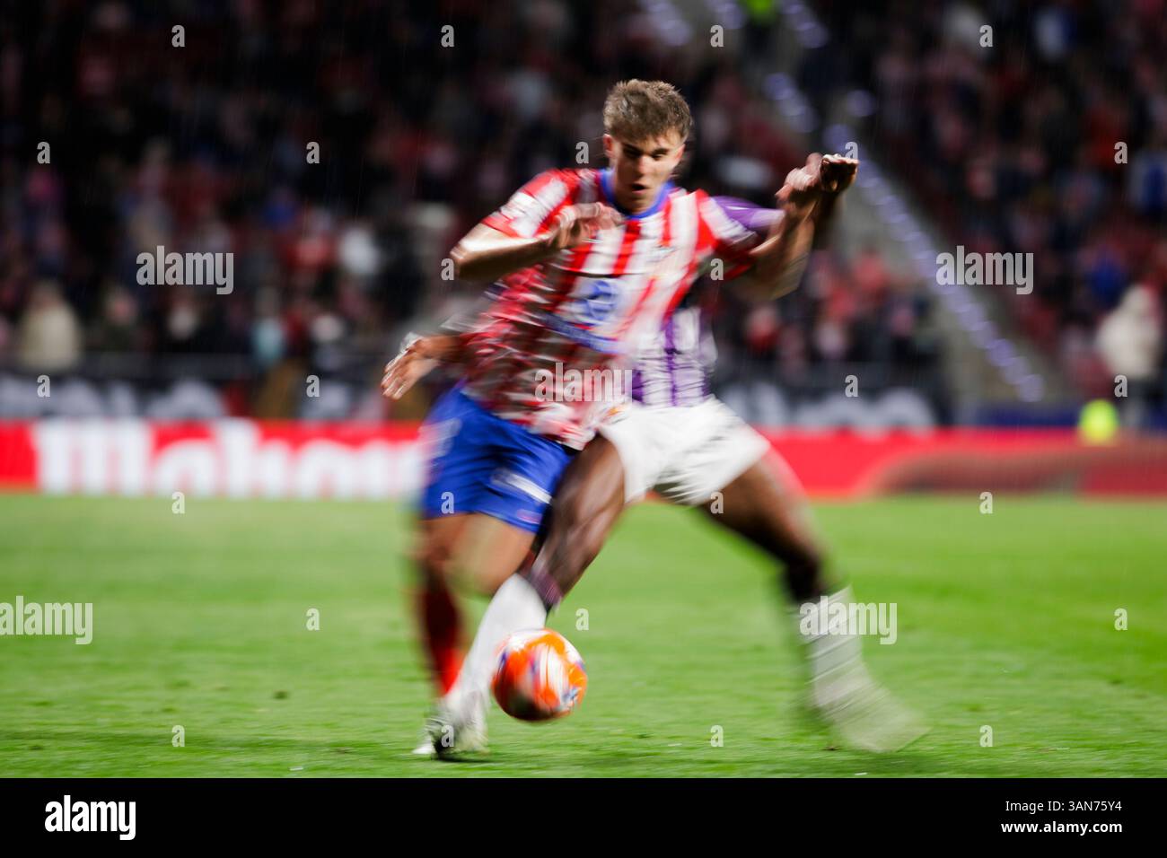 MADRID,SPAIN - 14 April:Pablo Barrios of Atletico de Madrid and Darwin ...