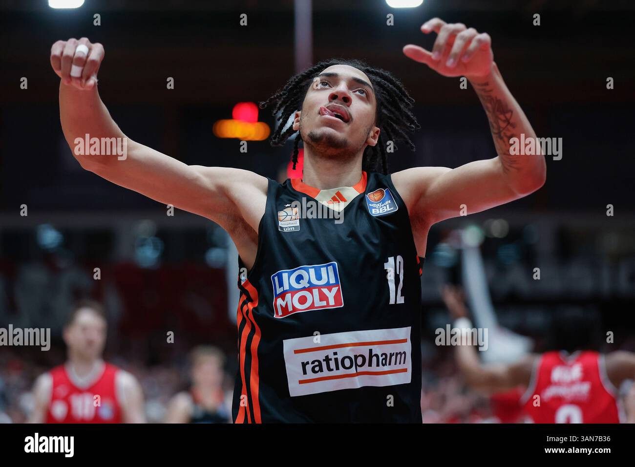 Wuerzburg, Deutschland. 14th Apr, 2025. Im Bild: Noa Essengue ...