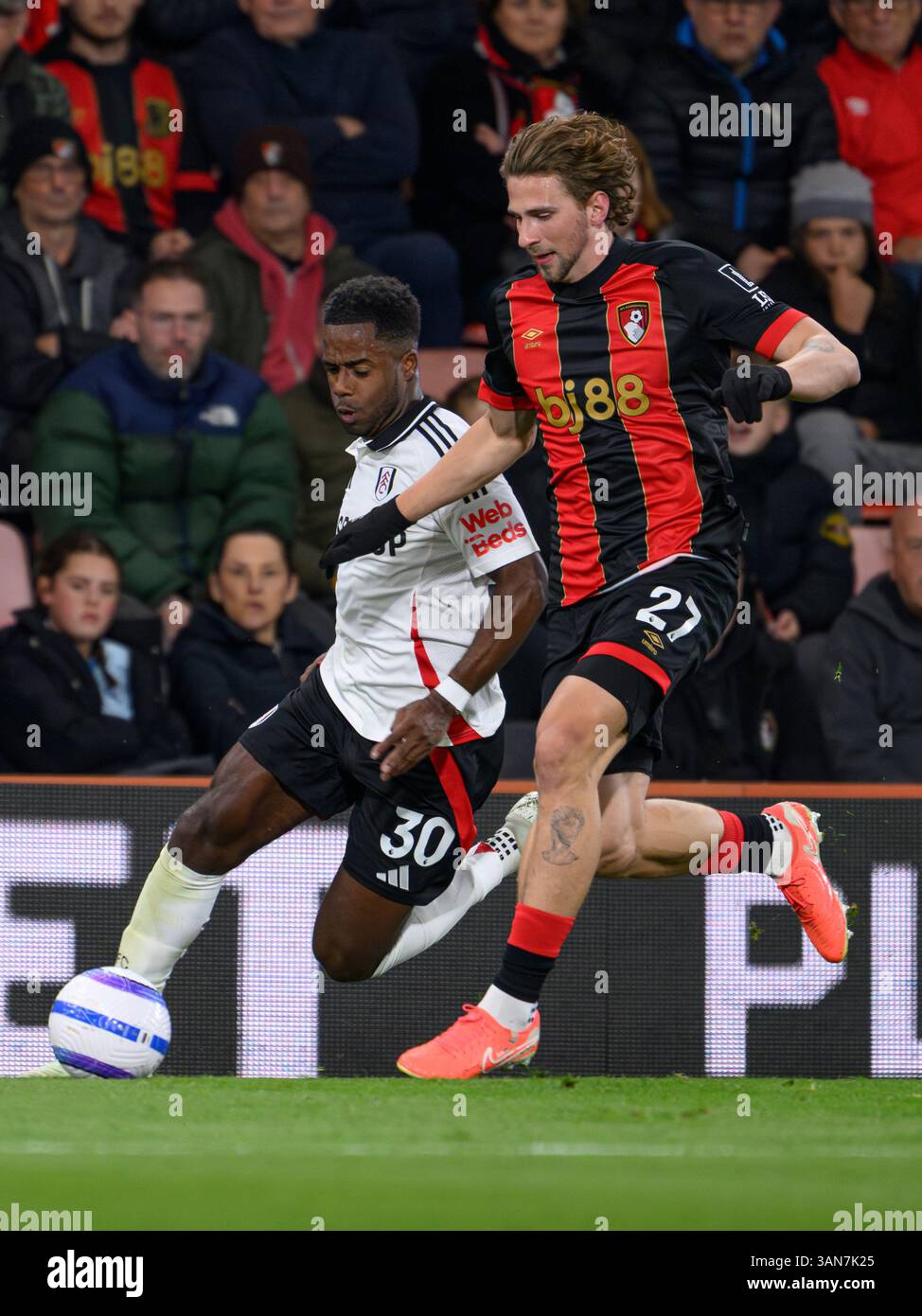 Bournemouth, UK. 14th Apr, 2025. Vitality Stadium Bournemouth, England, April 14th 2025: Fulham ...