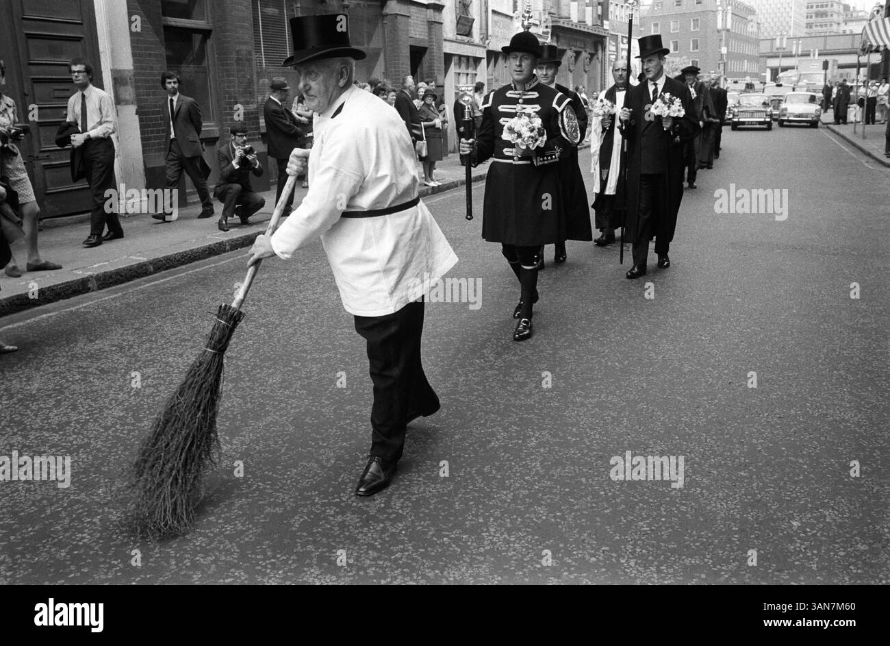 Vintners Procession the Worshipful Company of Vintners is a London ...
