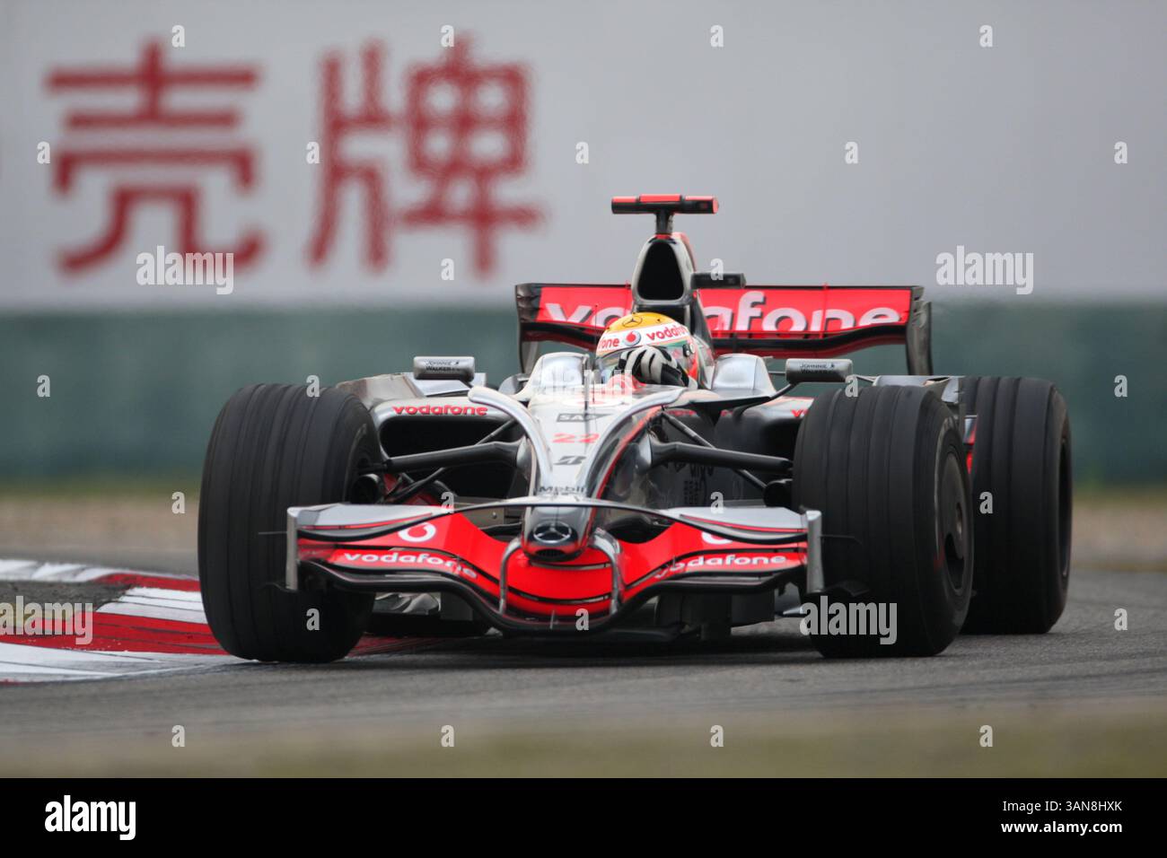 2008 chinese grand prix hamilton hi-res stock photography and images ...