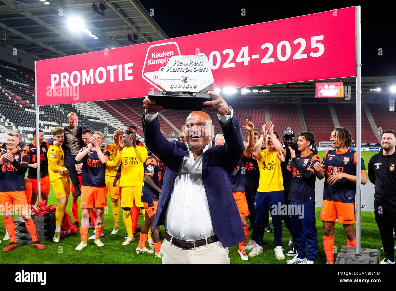 ALKMAAR, NETHERLANDS - APRIL 14: Patrick Busby of FC Volendam during ...