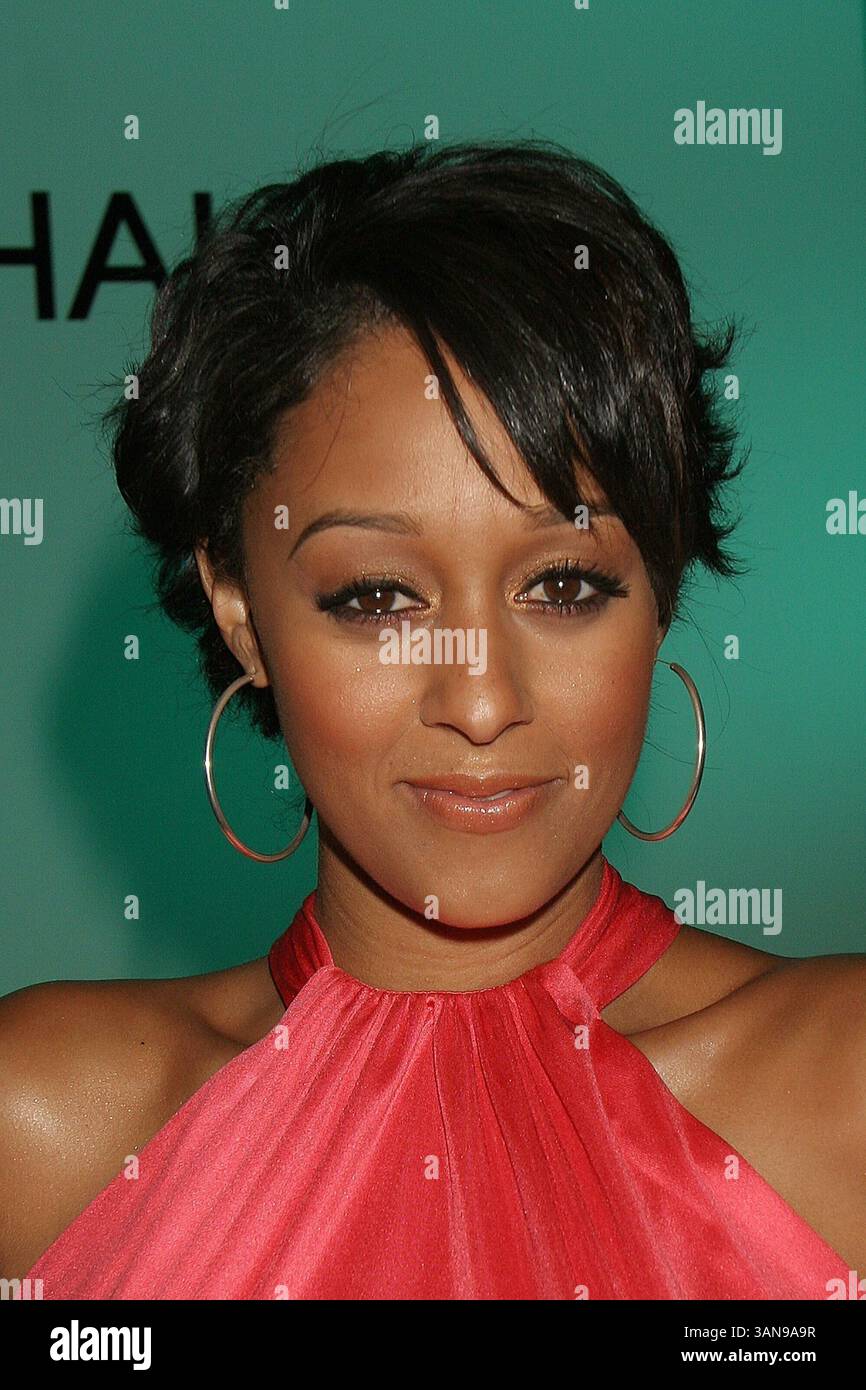 Oct 12 2008 Culver City California Usa Actress Tia Mowry Front