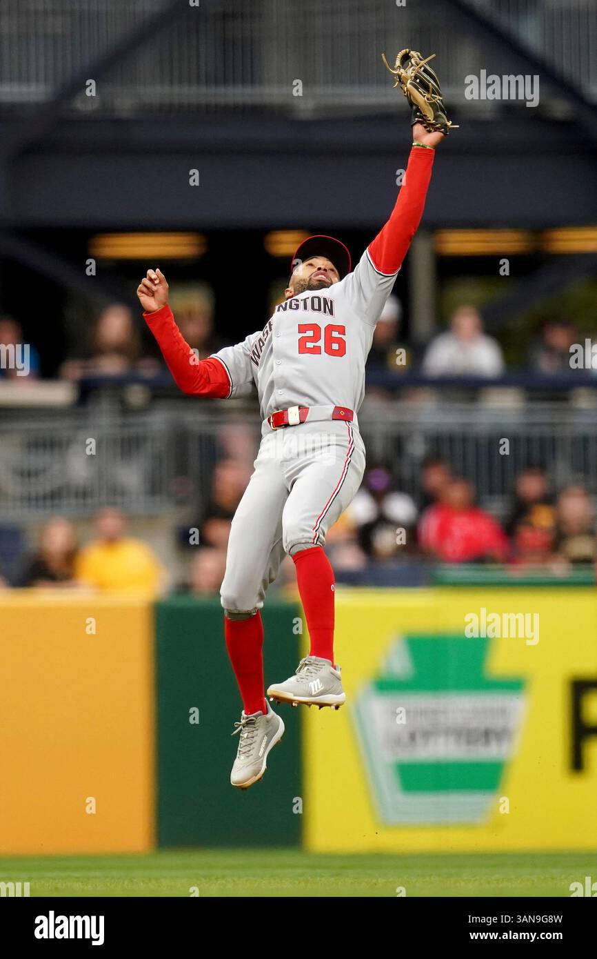 Washington Nationals shortstop Nasim Nuñez catches a line drive hit by ...