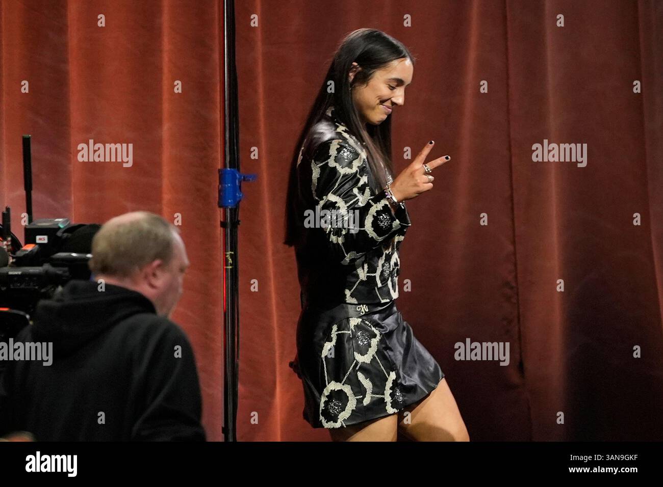 Kentucky's Georgia Amoore reacts after being selected sixth overall by ...