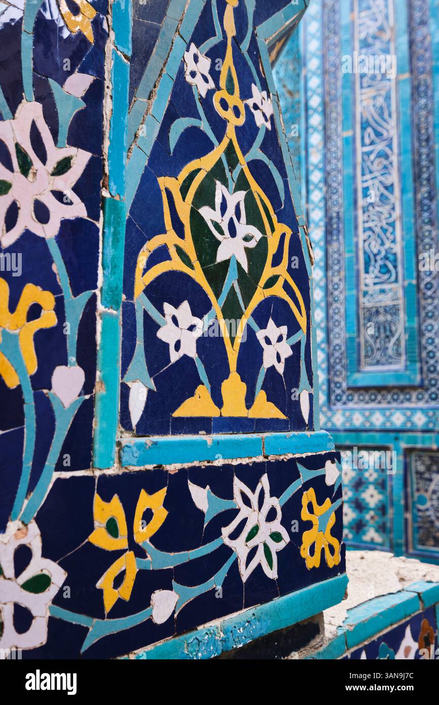 Close up view of some of the amazing blue tile work, mosaic patterns ...