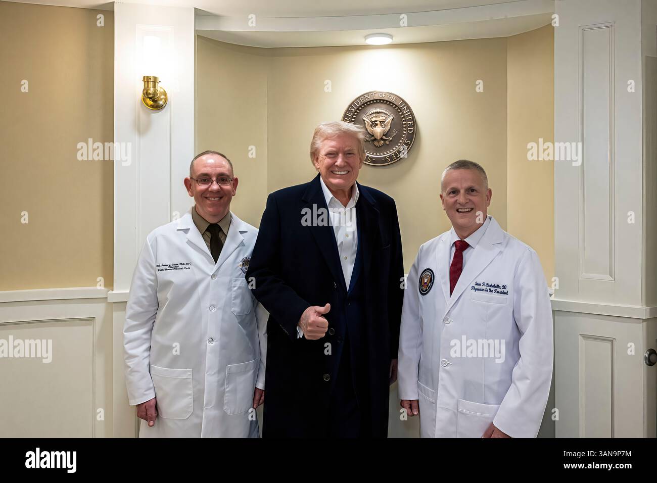 President Donald Trump visits Walter Reed National Military Medical ...